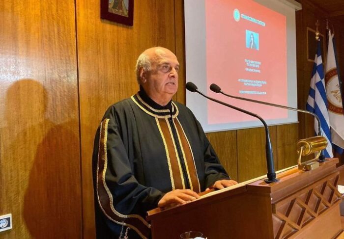 Ο Πρύτανης του Πανεπιστημίου Πατρών κ. Χρήστος Μπούρας μιλά στον ...